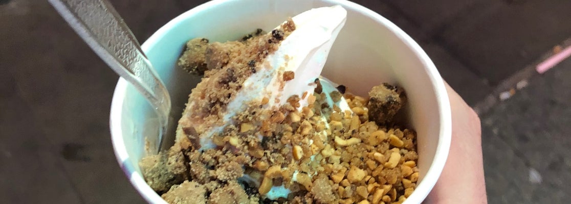 Snog Pure Frozen Yogurt - 9 Brewer St