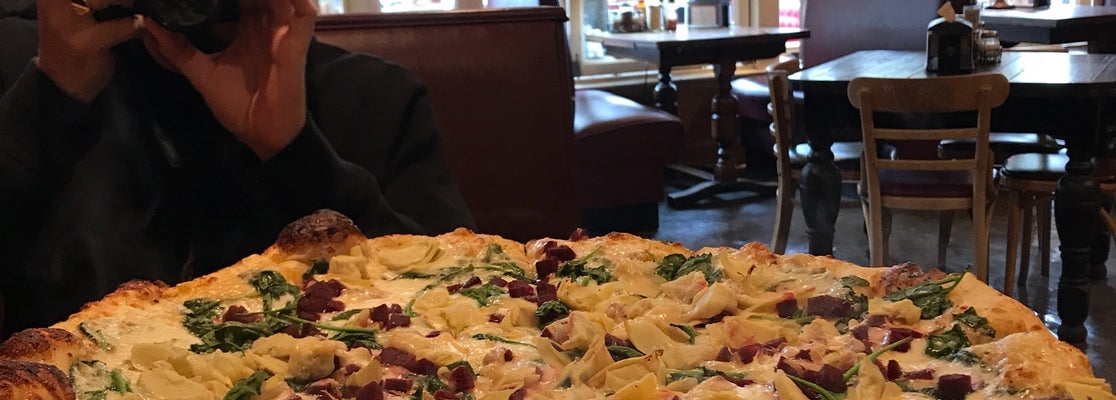 Mississippi Pizza Pub - Pizzeria