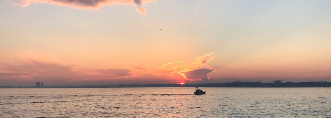 Moda Sahili - Waterfront in Стамбул