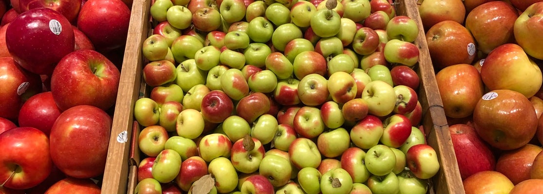 Delicious Orchards - Farmers Market in Colts Neck