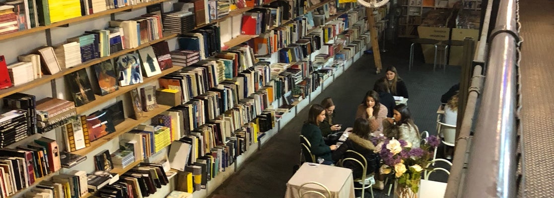 Ler Devagar - Bookstore in Alcântara