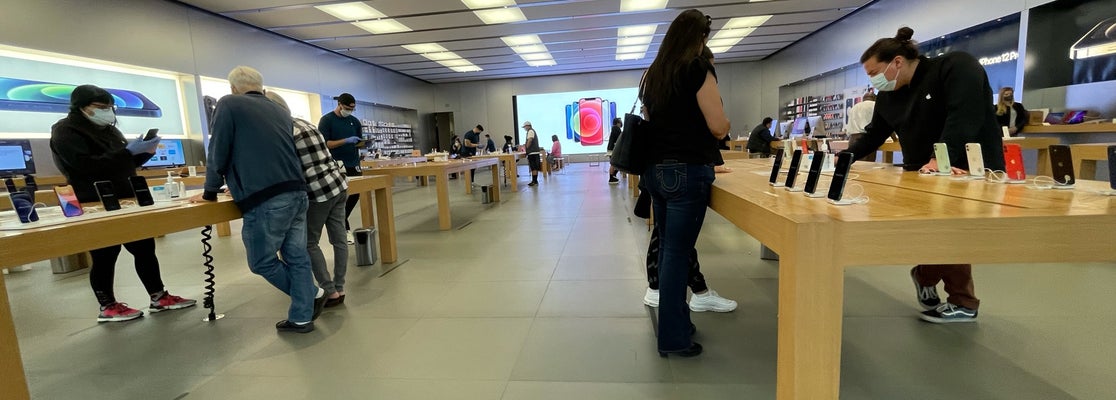 Apple Los Cerritos - Electronics Store