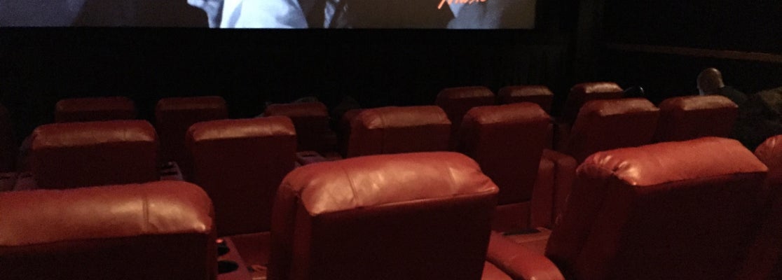 AMC Ward Parkway 14 - 74 tips from 4279 visitors