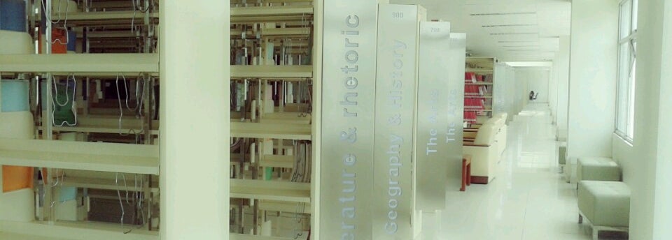 Digital Library Universitas Negeri Medan - College Library