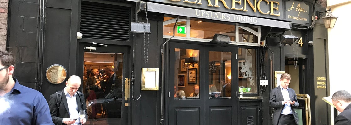 The Clarence - Pub in London