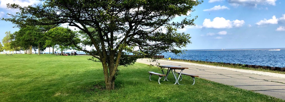 Milwaukee Lakefront - Waterfront in Lake Park