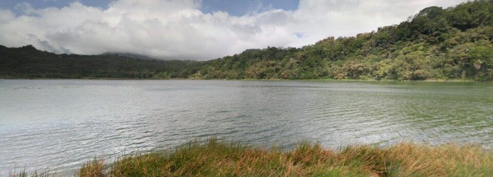 Danau Linow - Lake in Tomohon