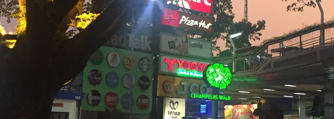 Cihampelas Walk (CiWalk) - Cipaganti - Bandung, Jawa Barat