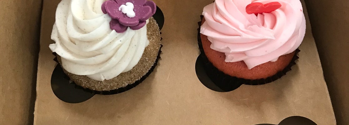 Frosted Cakery - Bakery in Fresno