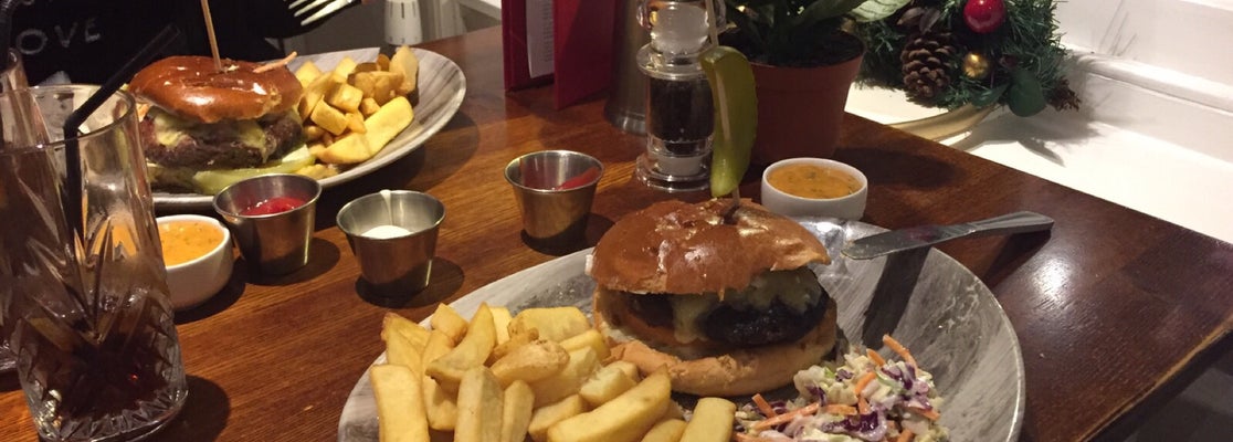 The Clarence - Pub in London