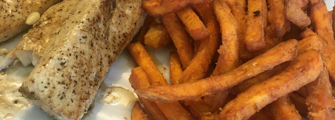 Sunshine Bar & Grill - Caribbean Restaurant in Grand Cayman