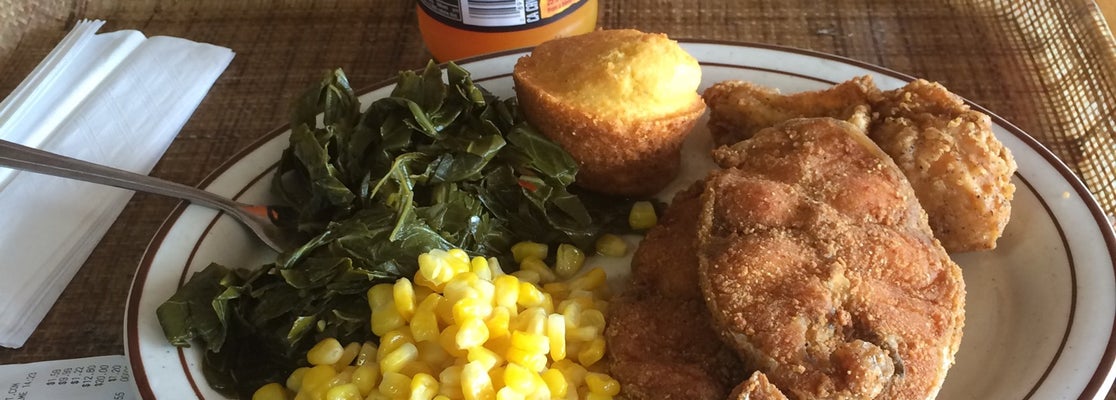 MacArthur's Restaurant - Southern Food Restaurant in Austin