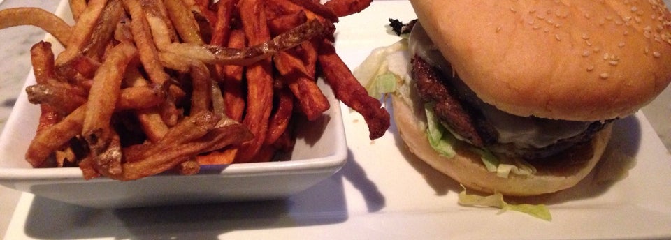 W Burger Bar - 82 tips