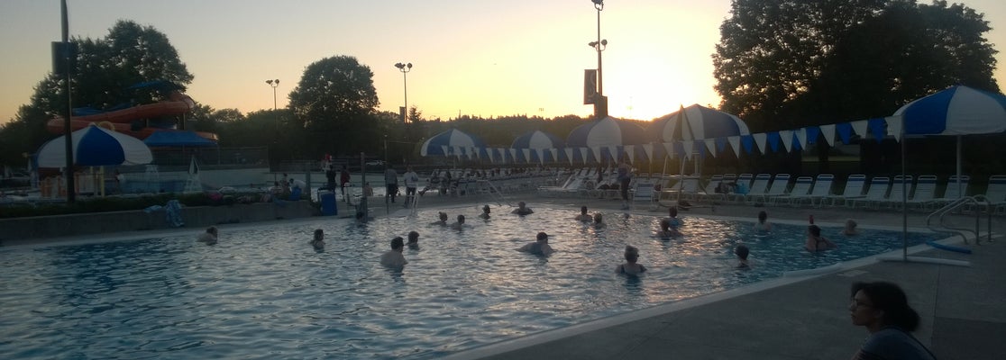 Henry Moses Aquatic Center - 12 tips