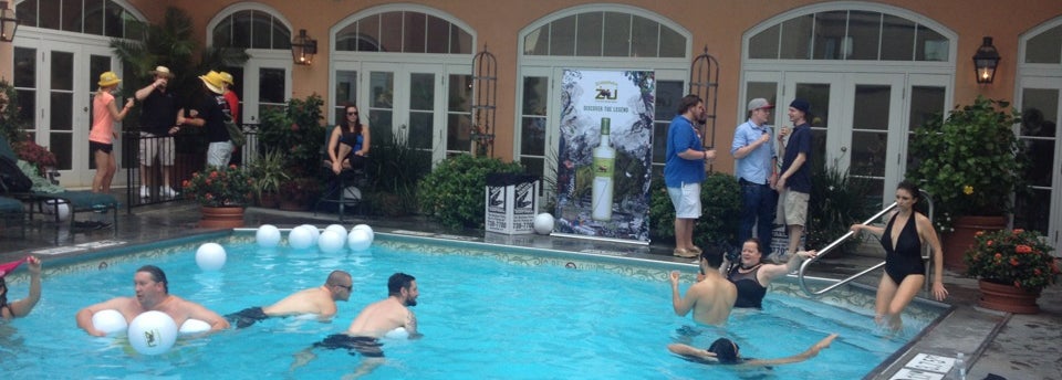 Hotel Monteleone Rooftop Pool & Patio - French Quarter - 6 tips