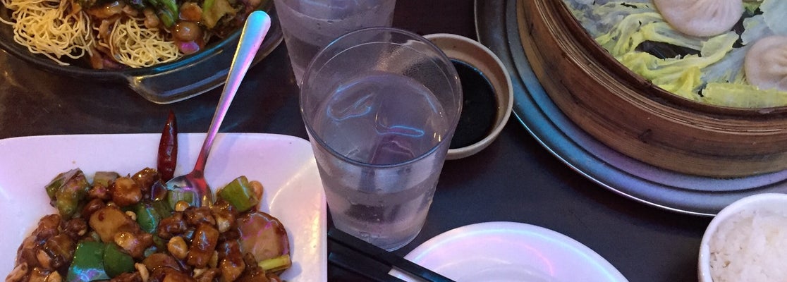 Shanghai Café Deluxe (Now Closed) - Chinese Restaurant in Little Italy