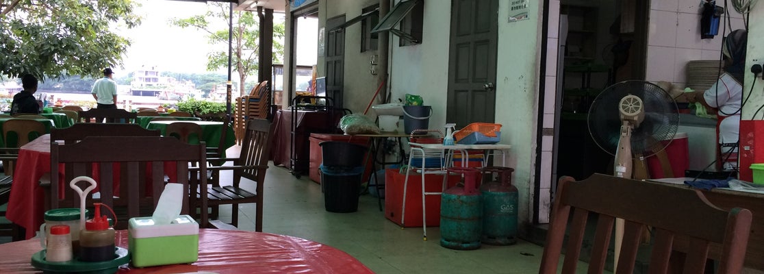 Medan Selera Anjung Senja - Thai Restaurant in Kota kinabalu