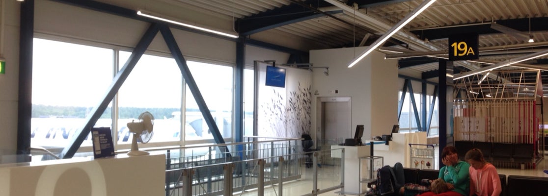 Helsinki Airport (HEL) - International Airport in Lentokenttä