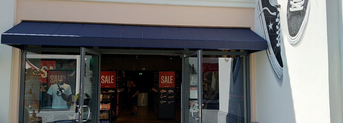 Converse Factory Store - 1 tip