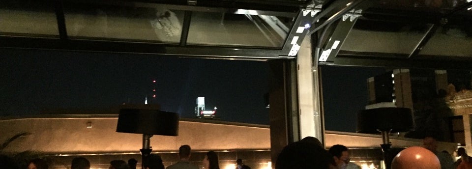 Stratus Rooftop Lounge - Center City East - 433 Chestnut St