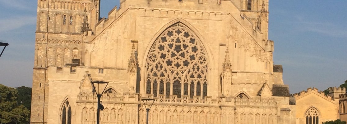 Exeter Cathedral - Church in Exeter