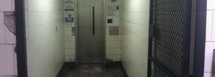 MBTA State Street Station - Financial District - 200 Washington St