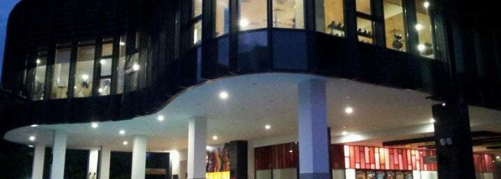 Pasir Ris Sports & Recreation Centre - Pasir Ris - 120 Pasir Ris Central