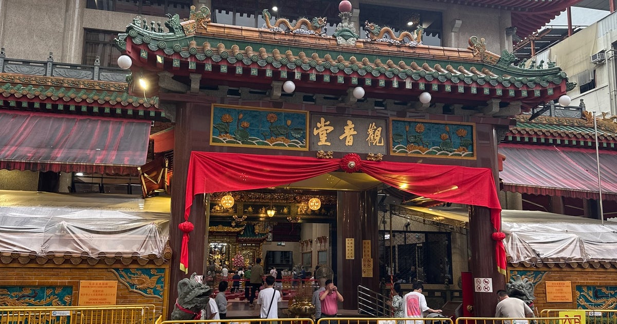 Kwan Im Thong Hood Cho Temple - 178 Waterloo St., Singapore