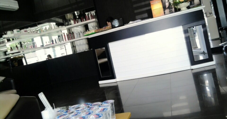 Gester Bridal House & Salon - Jl. Semeru 49, Malang