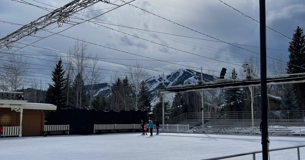 Outdoor Ice Skating Rink - 1 Sun Valley Road, Sun Valley