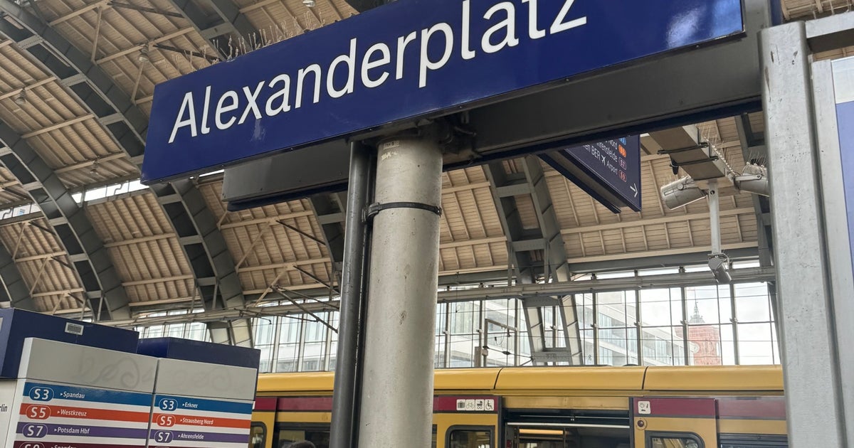 Bahnhof Berlin Alexanderplatz - Dircksenstr. 2, Berlin