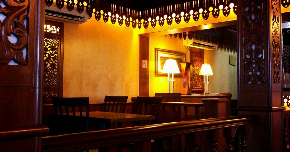 MK Cafe & Bistro - Jalan Kluang, Parit Raja