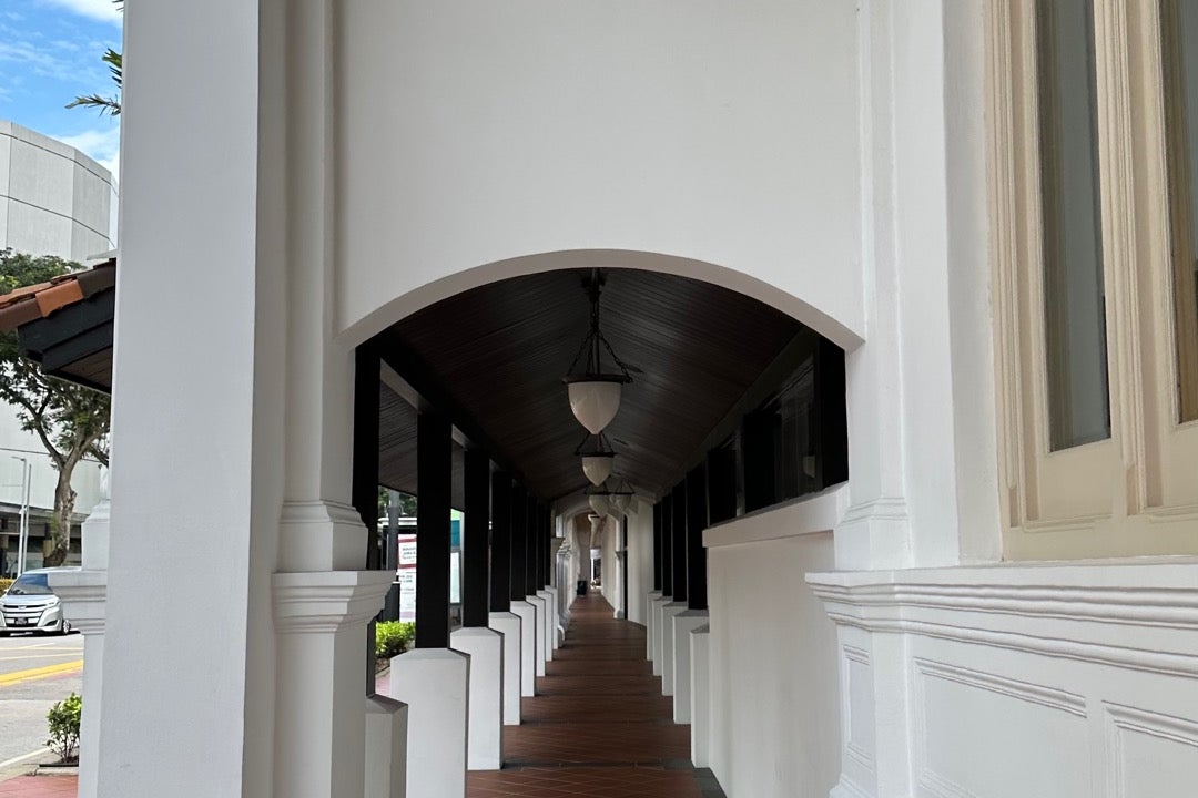 Bus Stop 02049 (Raffles Hotel) - Bras Basah Rd., Singapore