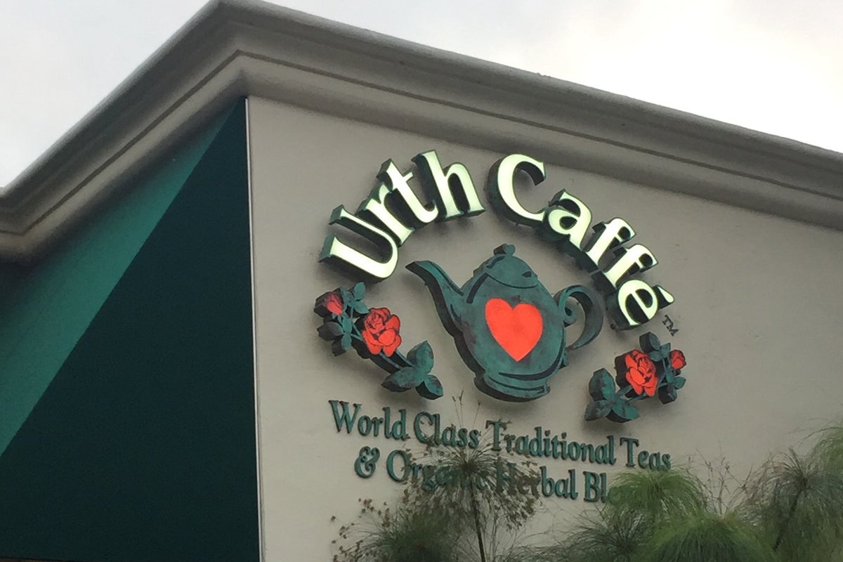 Urth Caffé - 8565 Melrose Ave, West Hollywood