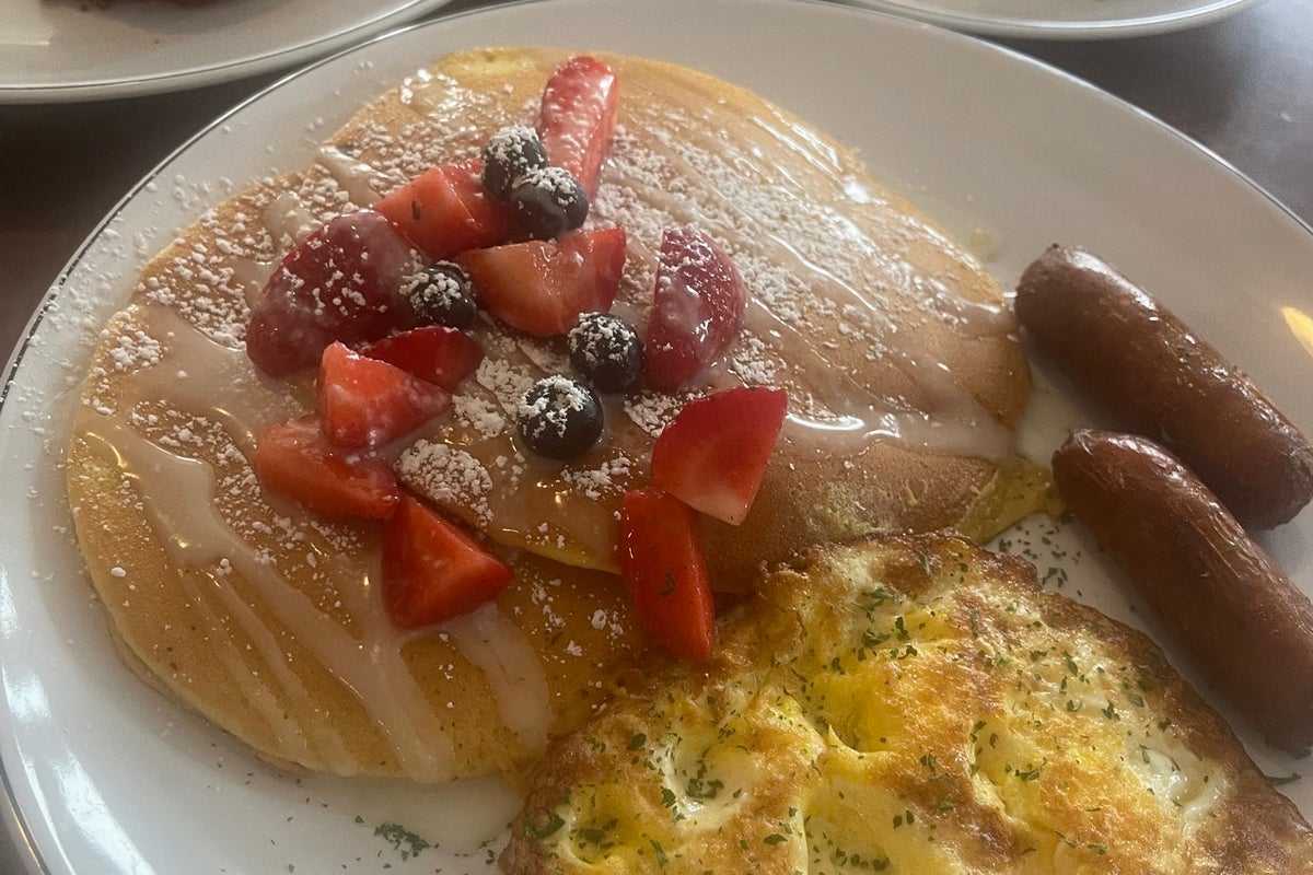 The Breakfast Bar - 70 Atlantic Ave, Long Beach