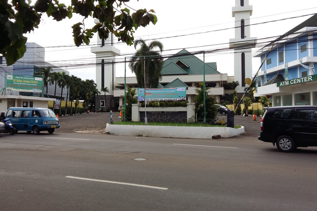 Masjid Jami' Daarul Adzkar - Jl. Karang Tengah Raya, Jakarta