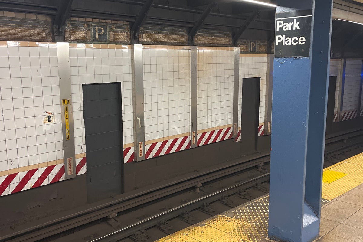 MTA Subway - Park Place (2/3) - Park Place, New York