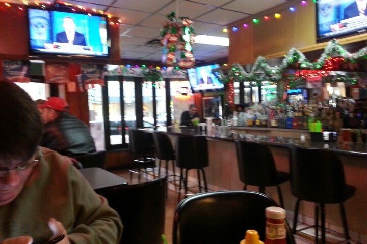 Snickers Bar & Grill - 448 N State St, Chicago