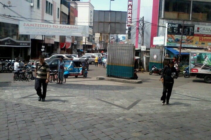 Plaza Pinangsia - Jl. Pinangsia Raya, Jakarta Barat