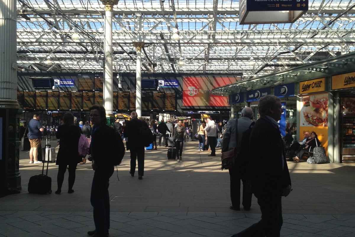 Edinburgh Waverley Railway Station (EDB) - Station Brae, Edinburgh