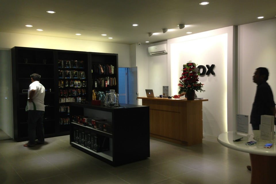 iBox - Jl. Ir. H. Juanda No.145, Bandung