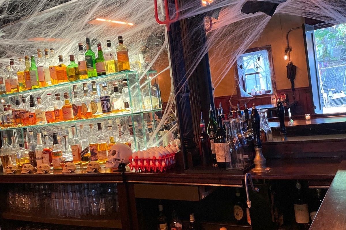 The Trestle Inn - 339 N 11th St, Philadelphia