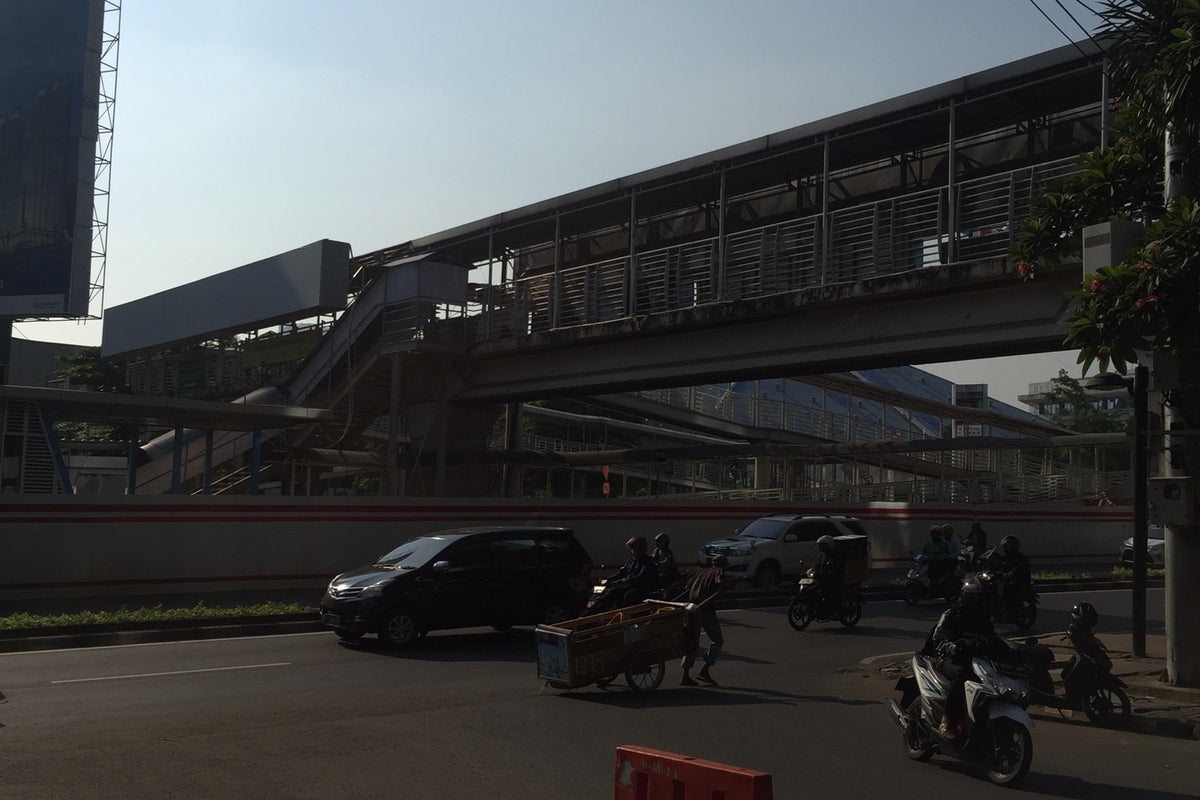 Halte TransJakarta GOR Sumantri - Jl. H. R. Rasuna Said, Jakarta Selatan