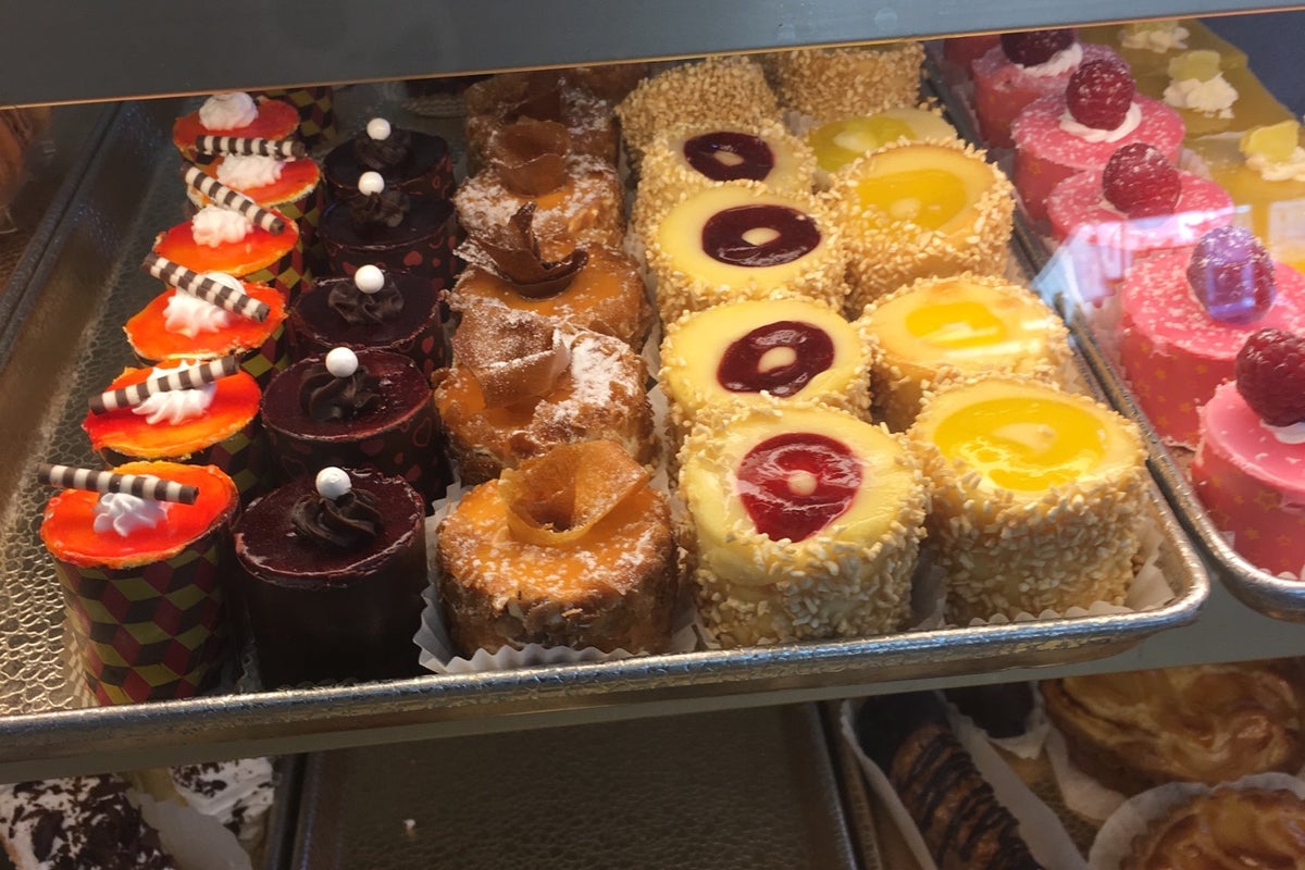 Vienna Pastry - 1215 Wilshire Blvd, Santa Monica