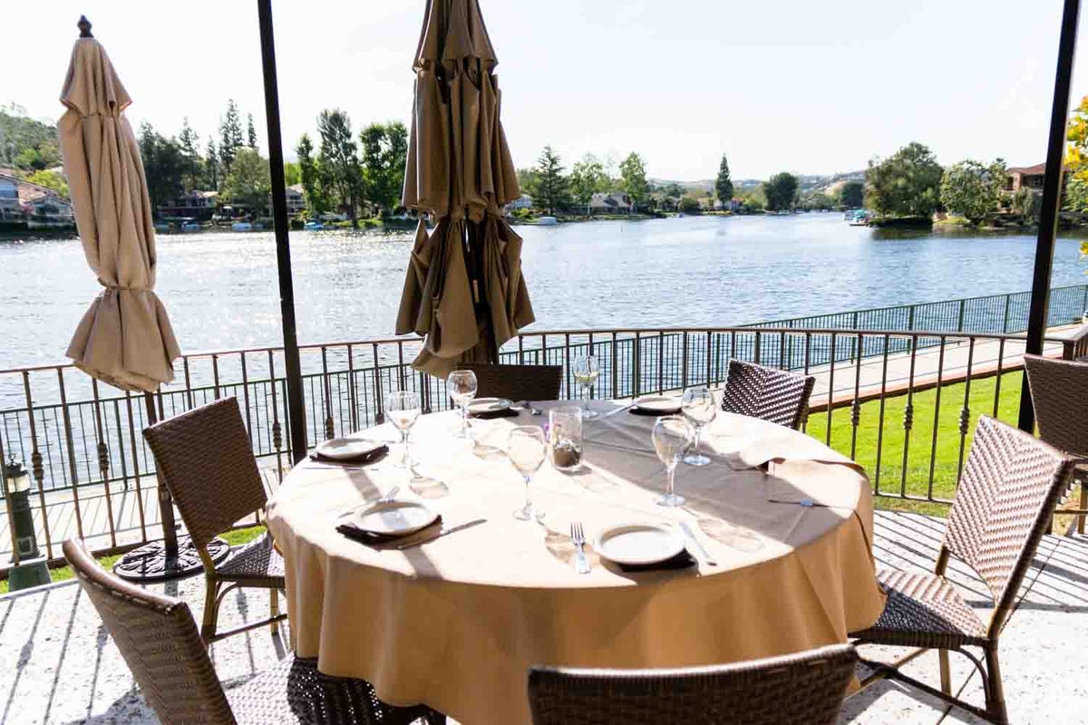 Zin Bistro Americana - 32131 Lindero Canyon Rd, Westlake Village