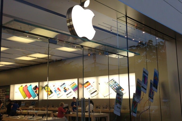 Apple Easton Town Center - 4210 The Strand, Columbus