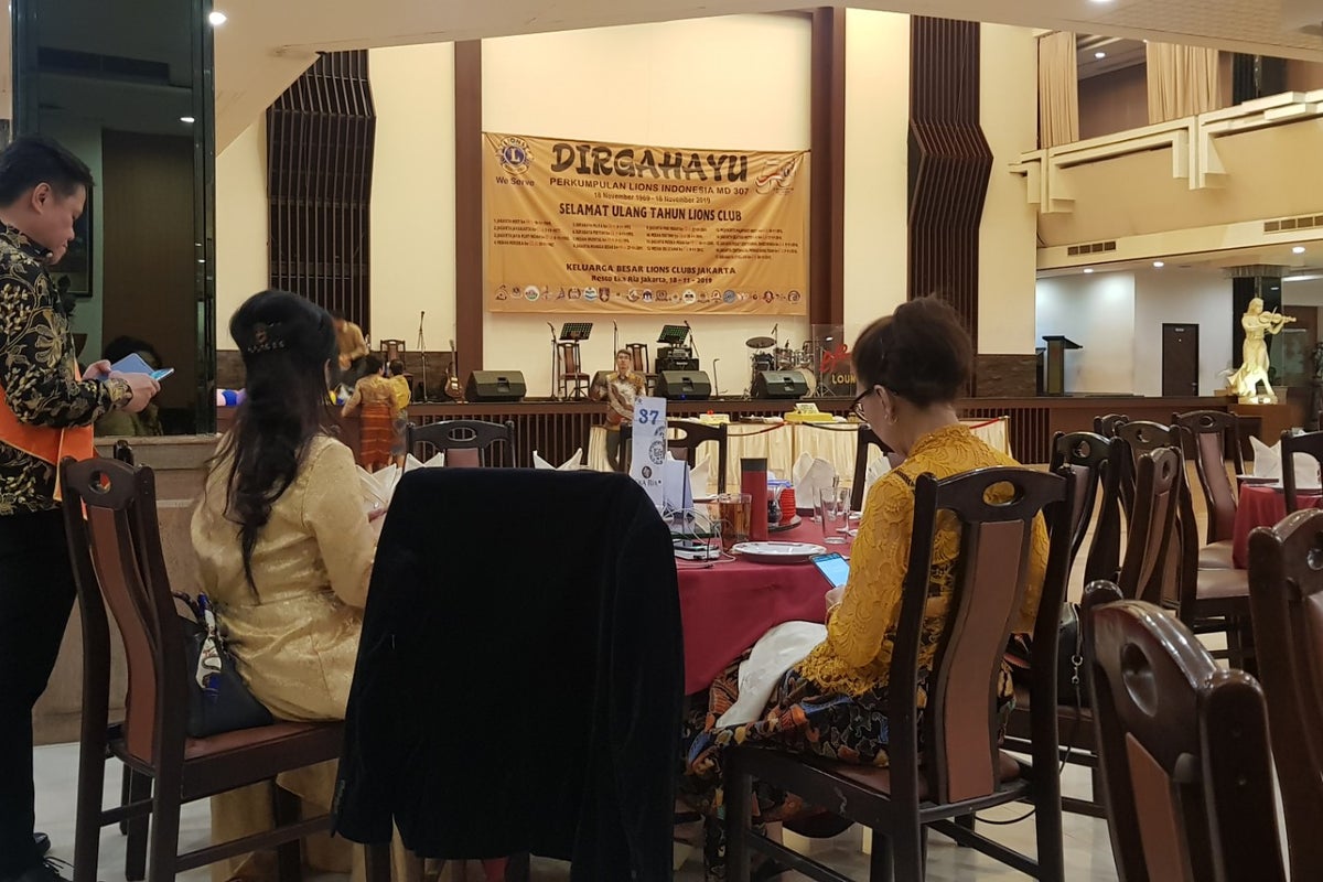 Eka Ria Restaurant - Jl. KH Zainul Arifin No.21A-23, Jakarta