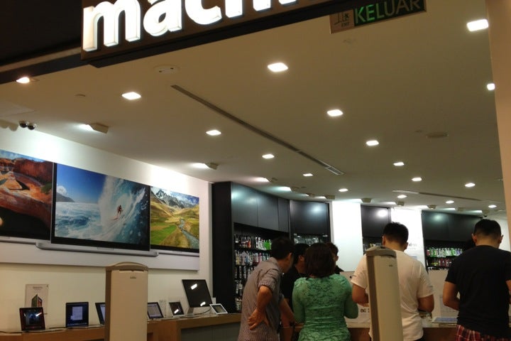 Machines - Suria KLCC, Kuala Lumpur