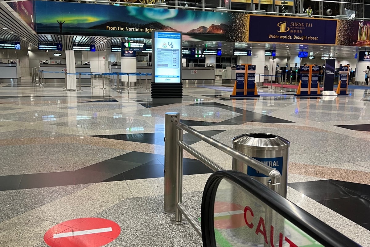 KLIA Immigration Line - Kuala Lumpur International Airport (KUL), Sepang