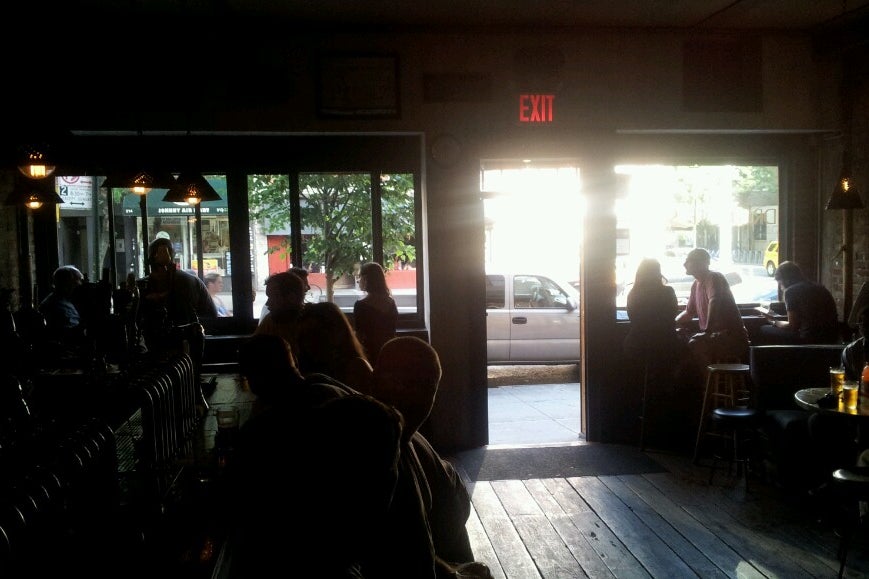 Drop Off Service - 211 Avenue A, New York